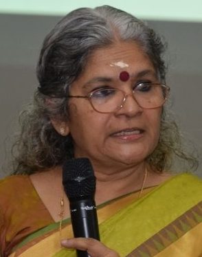 Dr Sudha Balagopalan donates a shelfful of books to Vidya’s Central ...
